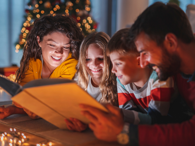 4 Holiday Reading Traditions | Scholastic at School Blog